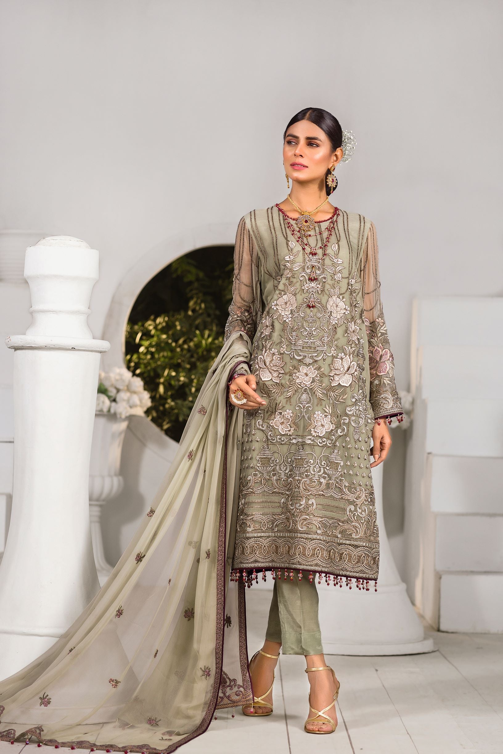 Safeera Vol - 06 – Flossie